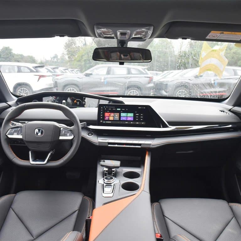 Changan UNI-V iDD | DDong Automobile