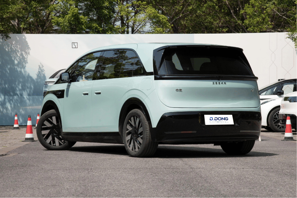 Zeekr MIX: A New Era of Electric Cross-SUVs | DDong Automobile