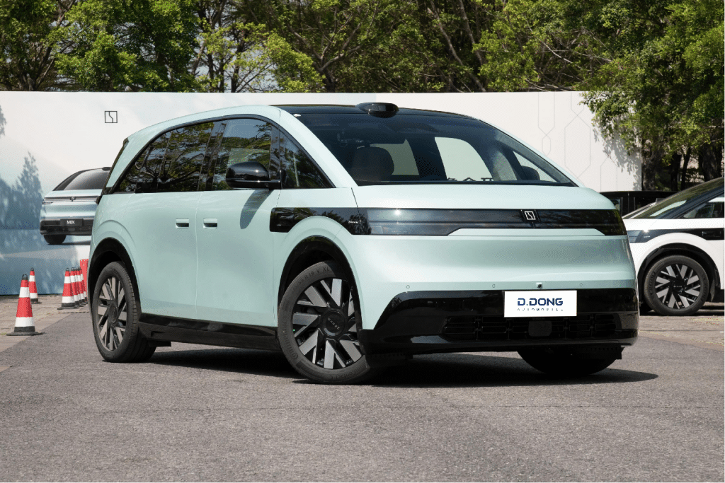 Zeekr MIX: A New Era of Electric Cross-SUVs | DDong Automobile