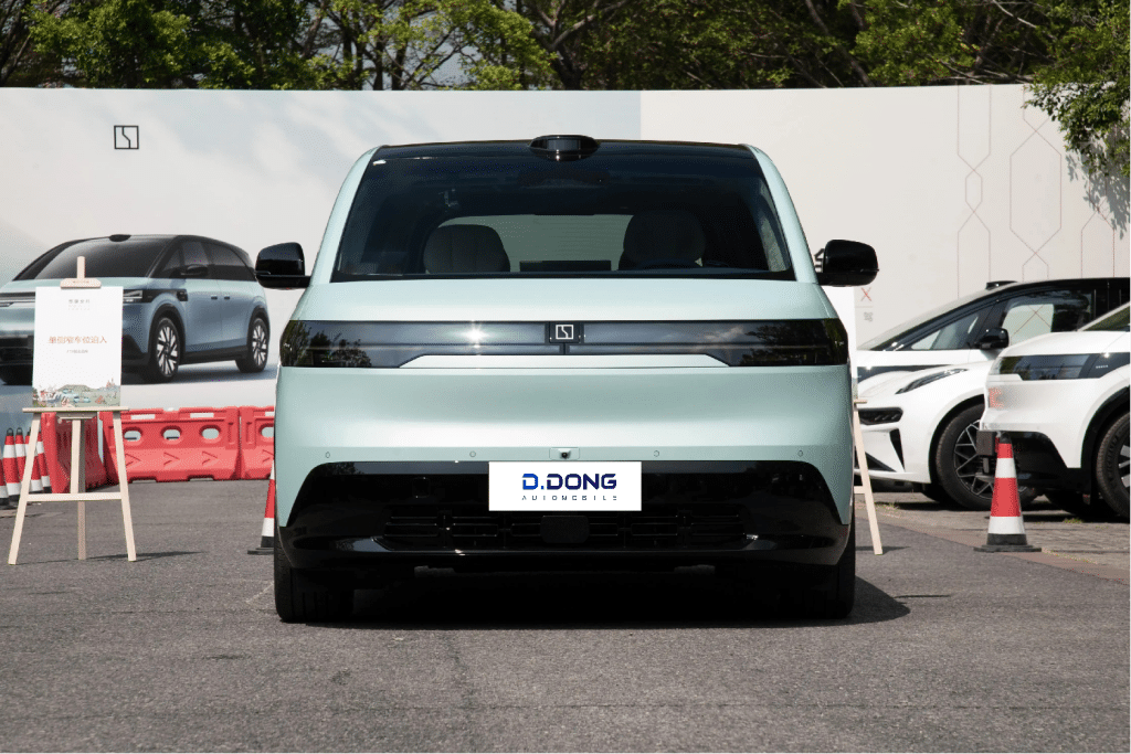 Zeekr MIX: A New Era of Electric Cross-SUVs | DDong Automobile