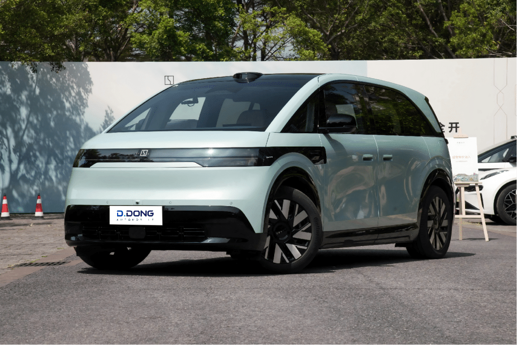 Zeekr MIX: A New Era of Electric Cross-SUVs | DDong Automobile