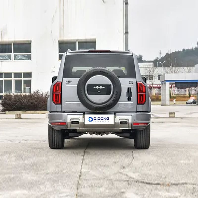 BYD Leopard 5: Hybrid Off-Road SUV with Smart Tech | DDong Automobile
